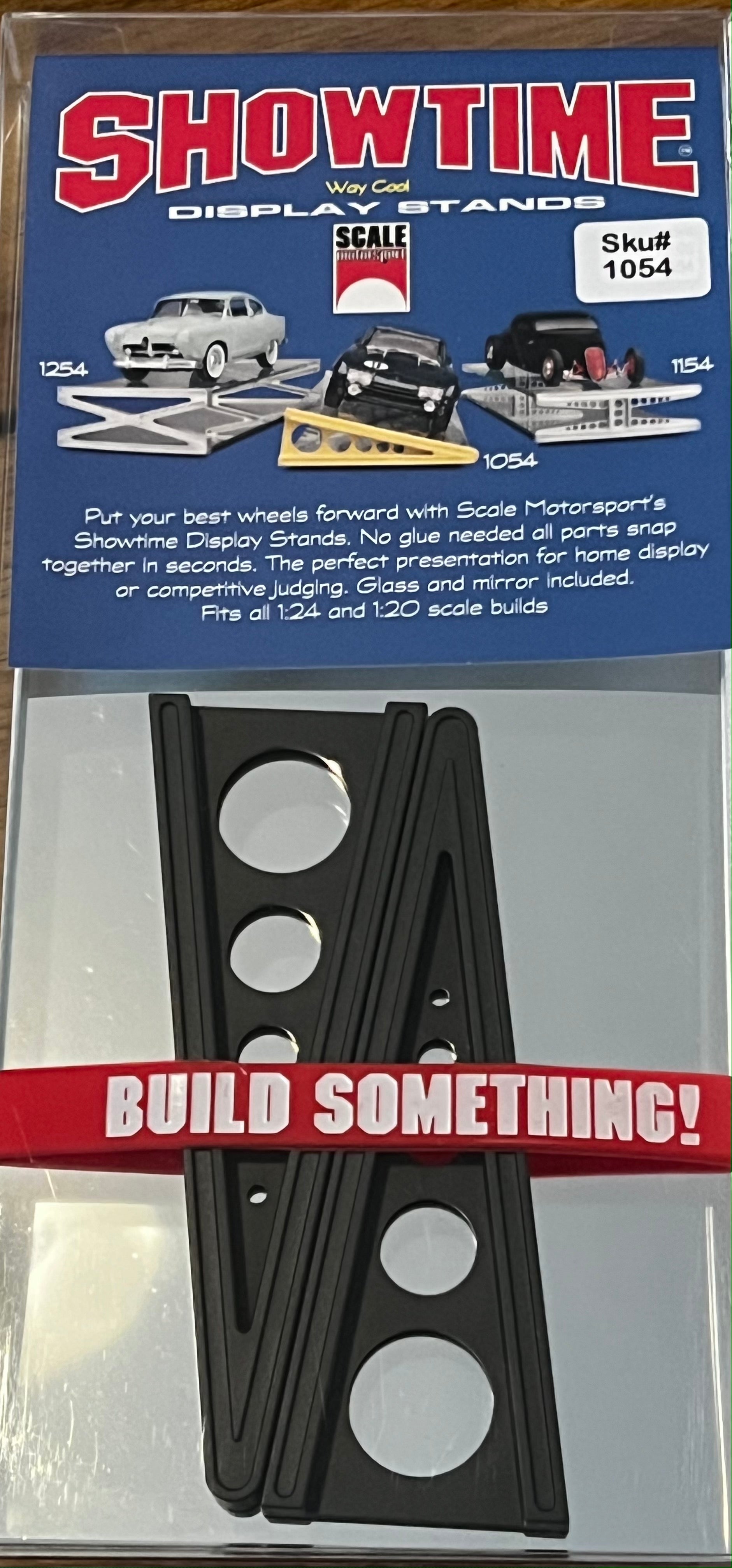 Scale Motorsport #1054 1/24-1/20 Showtime V-Frame Display Stand w/Glas